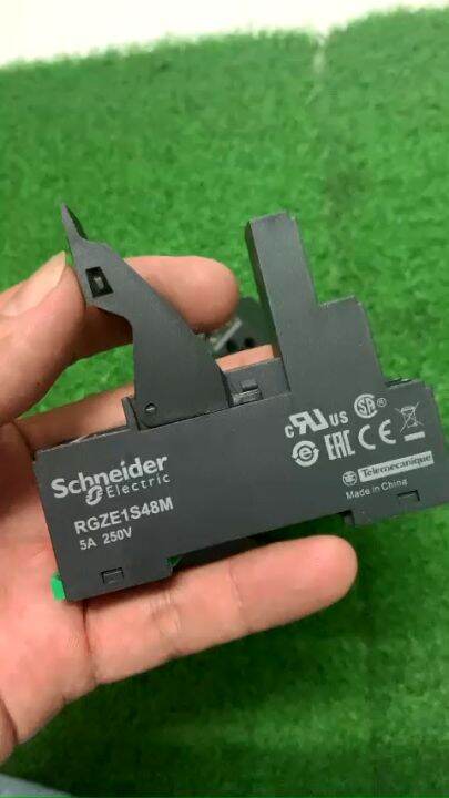 Đế cắm rơ le RGZE1S48M Schneider dùng cho rơ le RXG | Lazada.vn