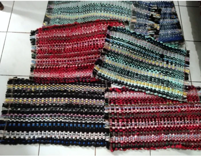 Keset Tenun / keset Lantai tenun / Keset Kaki Anyam Tenun Tradisional ...