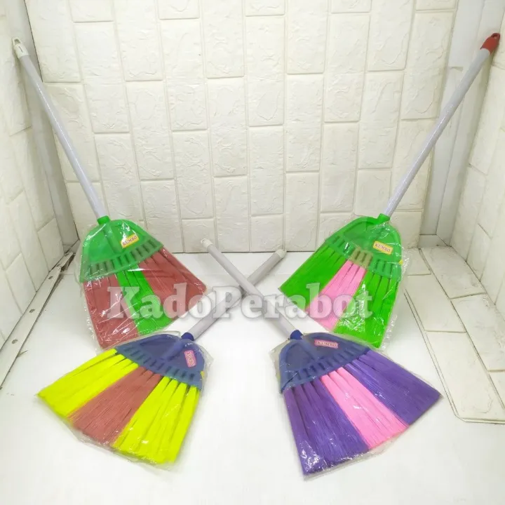 Sapu mini - sapu kos - sapu kecil - sapu pendek - sapu kumbo | Lazada ...