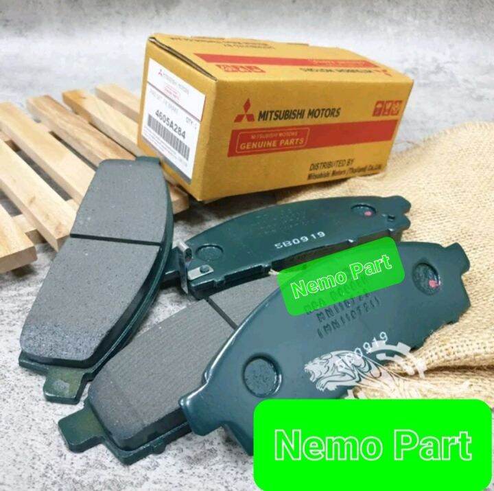 Brake Pad Pads Kampas Rem Cakram Depan Mitsubishi Pajero / Strada ...