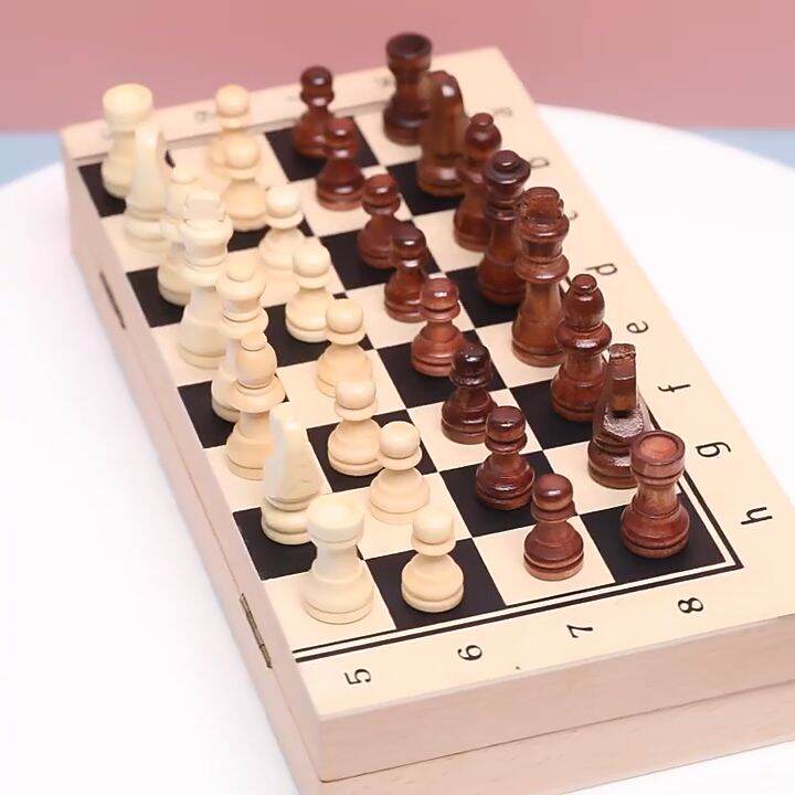 Wooden Chess Set Chessboard Set Board Games Magnetic Attraction ...
