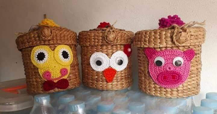 Cute Tissue Holder/ Native Tissue Holder / Made of Waterlily stalks ...