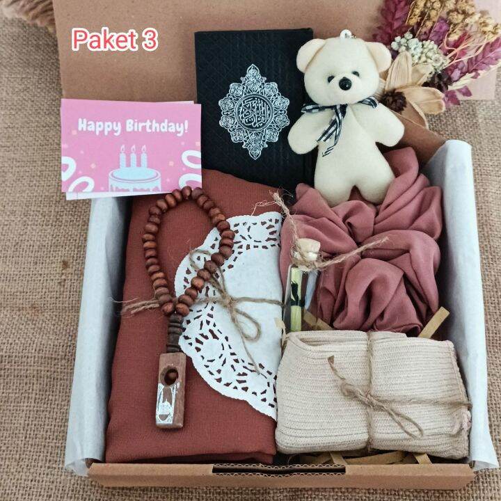 hampers kado cewek islami untuk ulang tahun/anniversary/kelulusan ...