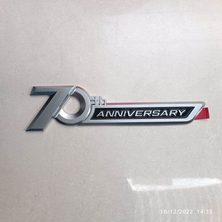 emblem 70th anniversary toyota land cruiser | Lazada Indonesia
