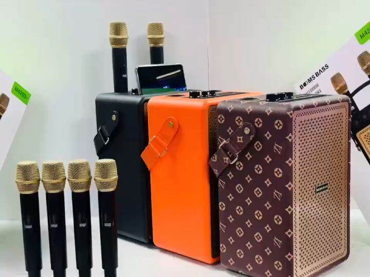 BOOMSBASS M4203+ลำโพงบลูทูธ มาพร้อมกับไมค์โครโฟรไร้สาย(ไมค์ลอย)2ตัว ...