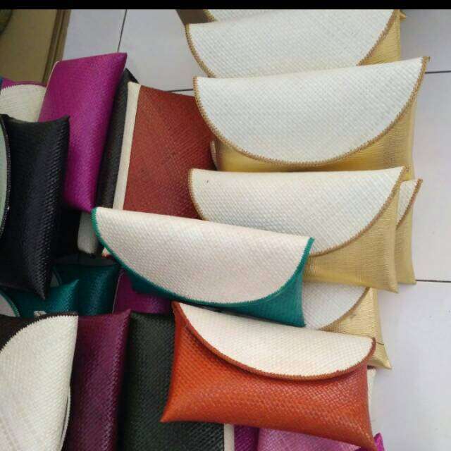 dompet anyaman pandan/ clutch anyaman pandan/ dompet kondangan dompet pesta/tas anyaman | Lazada ...