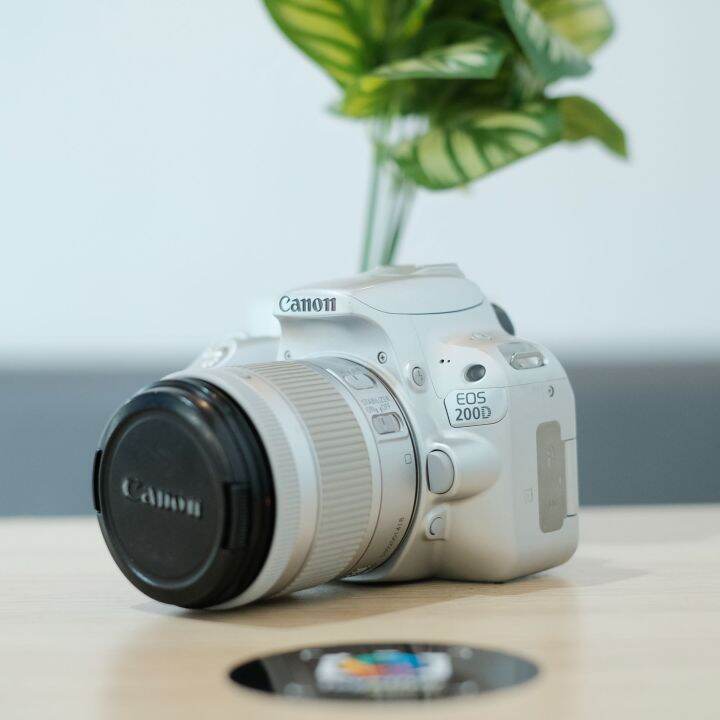 Canon 200d with lensa kit 18-55mm STM putih mulus fullbox | Lazada ...