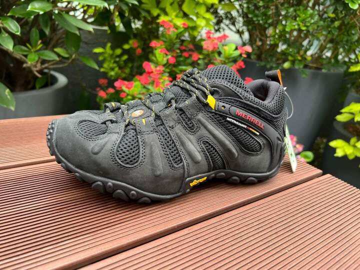 Merrell outdoor shoes for men open lace | Lazada PH