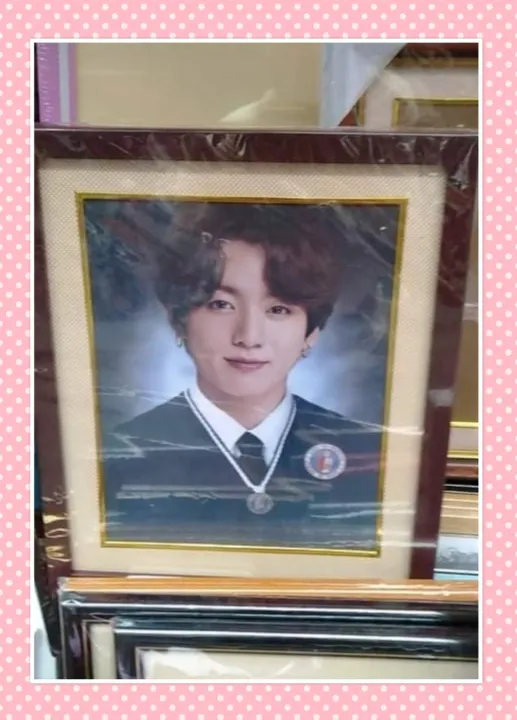 FRAME Synthetic Toga/Grad Pic (8*10 Pic ) (10*12 Frame) | Lazada PH