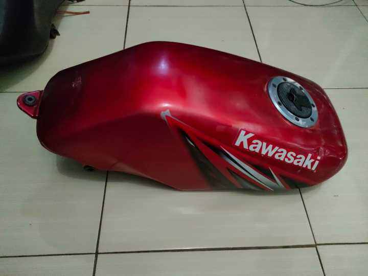 Tangki tengki bensin Kawasaki ninja r ninja ss original | Lazada Indonesia