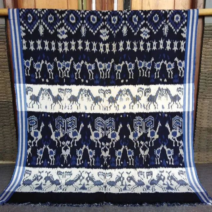 Kain Blanket Tenun Motif Sumba - Kain Tenun Sumba Tradisional | Lazada ...