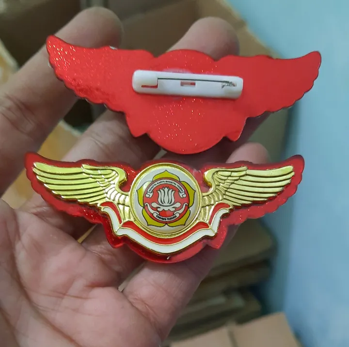 PIN KARANG TARUNA MODEL WING LAPIS AKRILIK MERAH | Lazada Indonesia