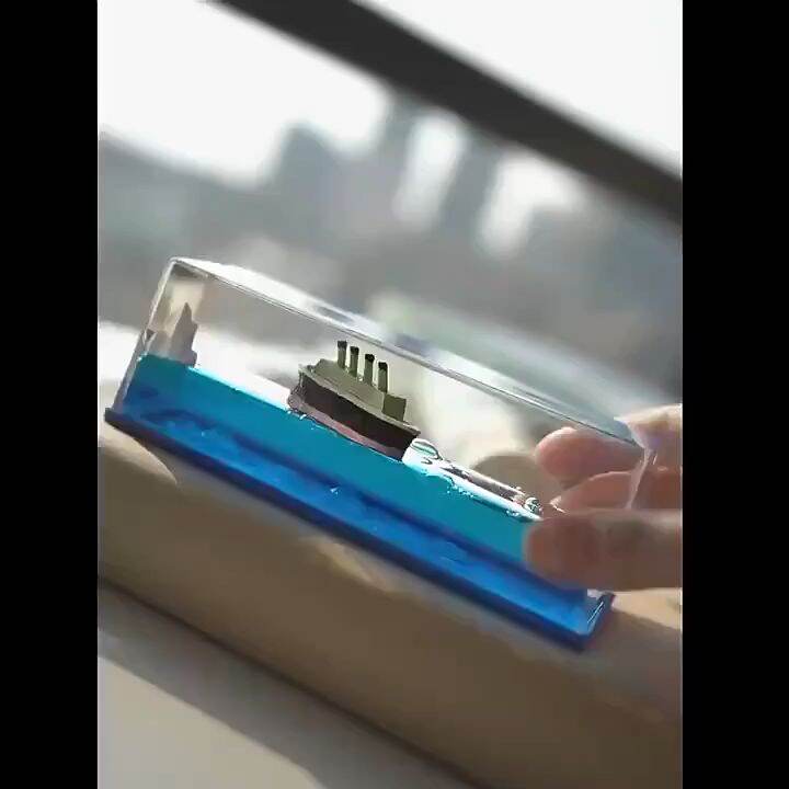 Creative Cruise Office Table Decoration Home Decor Titanic Table Cruise ...