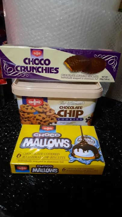 Fibisco chocolate chips in a bucket with mallows and choco crunchies ...