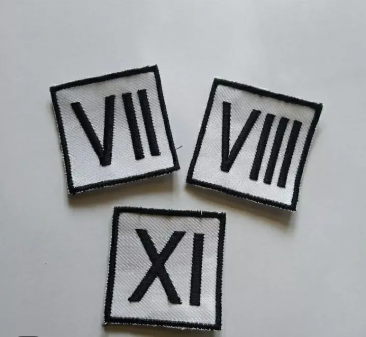 bet kelas segi empat angka Romawi untuk seragam sekolah | Lazada Indonesia