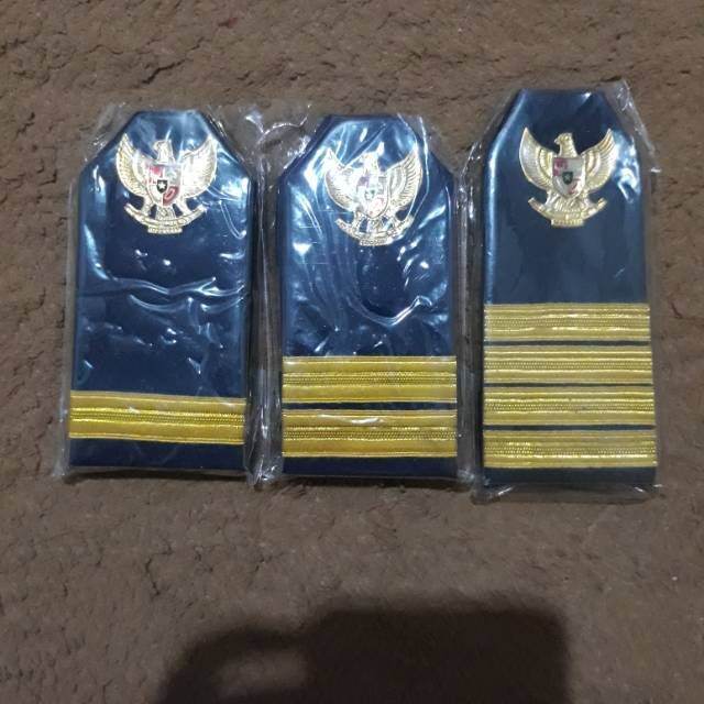 EPOLET PERWIRA PELAYARAN EPOLET PELAUT EVOLET PELAUT KAPTEN ATRIBUT ...