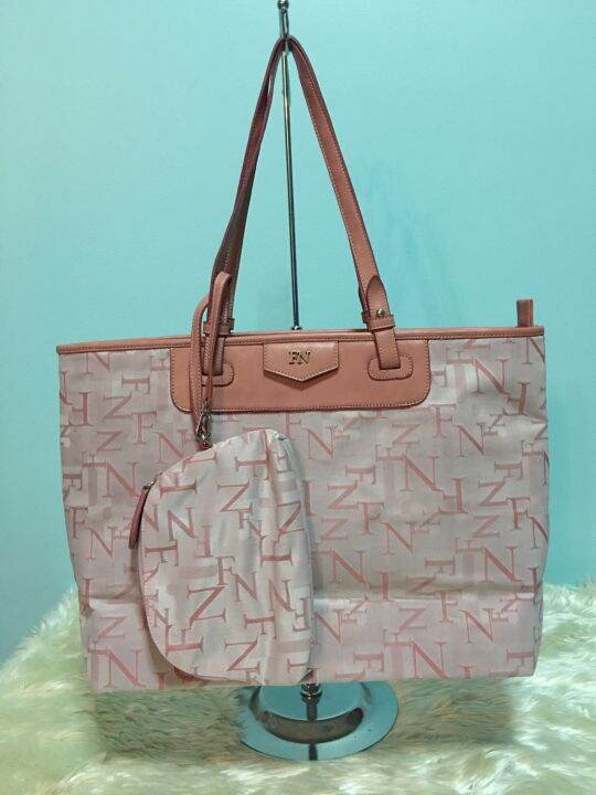 Fly now ของใหม่ ไม่เคยผ่านการใช้งาน พร้อมถุงผ้า ทรงshopping | Lazada.co.th