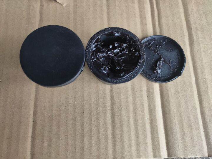 gemuk atau paslin untuk pemasangan peloran atau pelicin peloran ...