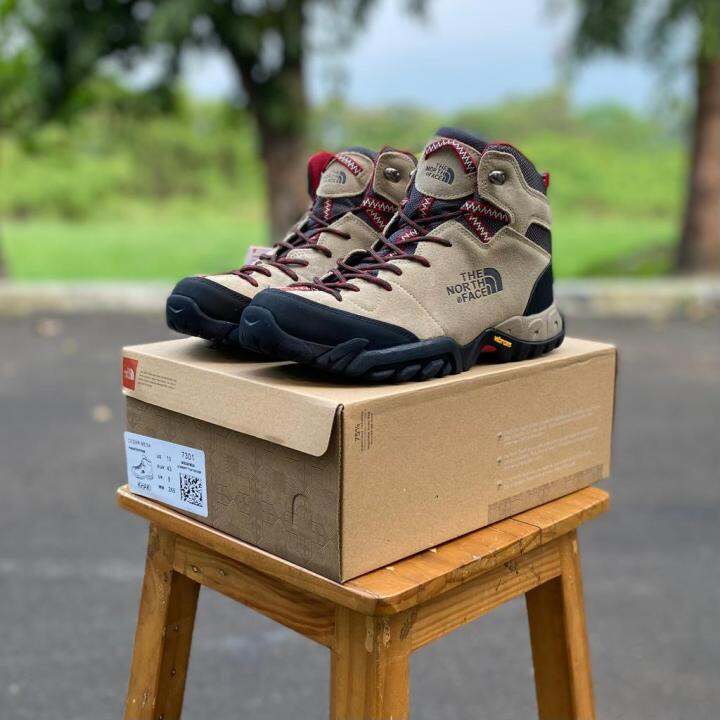 Sepatu TNF Cedar messa terbaru Sepatu The north face premium sepatu ...