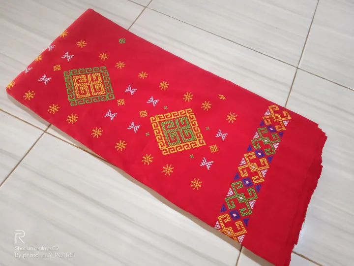 KAIN TENUN JEPARA MOTIF TORAJA TENUN PARUKI TENUN PABINTIK TORAJA ...