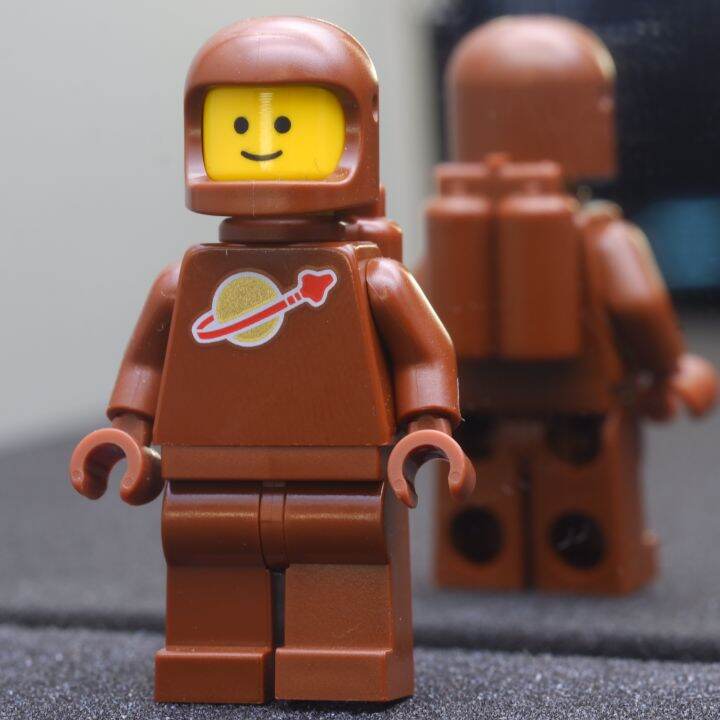 LEGO Brown Astronaut , Classic Space Brown Series 24 PloyBrick | Lazada ...