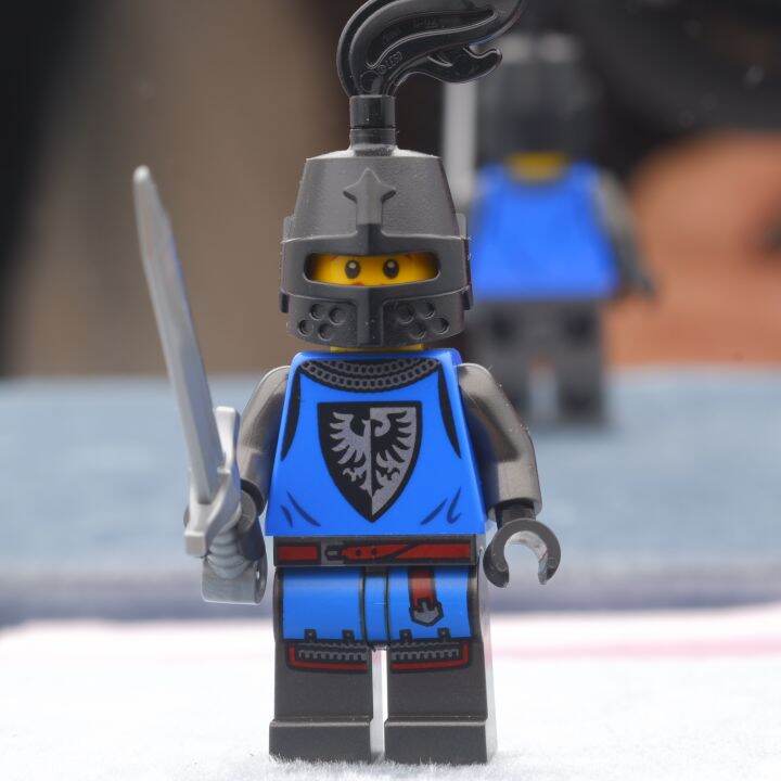 LEGO Black Falcon Knight Black Plume Castle & Kingdom | Lazada.co.th