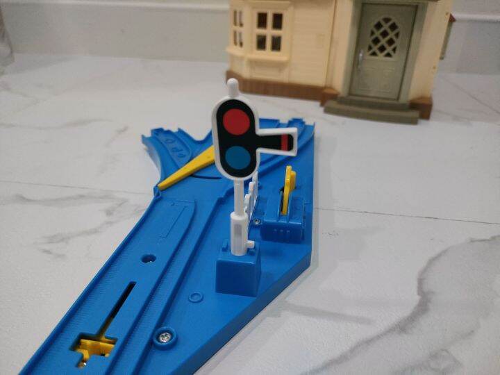 ตัวสลับรางสามทาง รถไฟโทมี่ Tomy Plarail ของแท้มือสองจากญี่ปุ่น สภาพดี ...