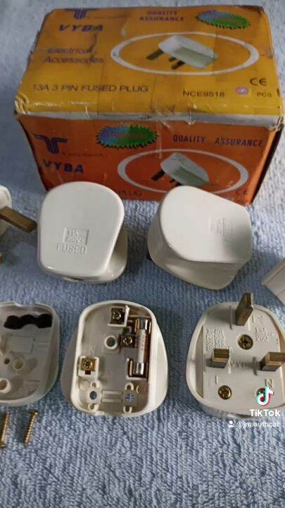 Steker AC Fused 3 pin 3 kaki VYBA 13A 250V Putih Tebal Sekring/Fuse ...