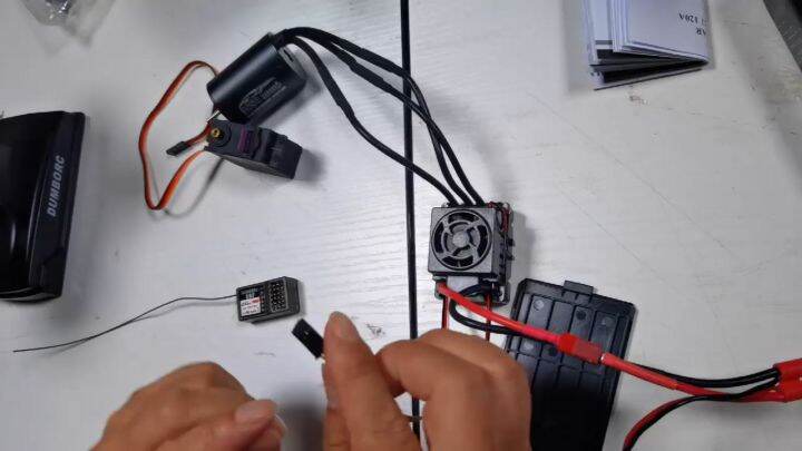 DumboRC X6 2.4G 6CH Radio System Transmitter with X6F/X6FG/X6DC/X6YC ...