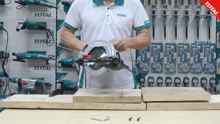 CIRCULAR SAW 1400W TOTAL (TS1141856) | Lazada PH