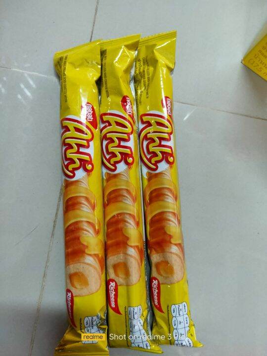 ข้าวโพดอบกรอบเคลือบและสอดไส้ครีมรสชีส( ตราอ๊ะห์) corn roll filled and ...