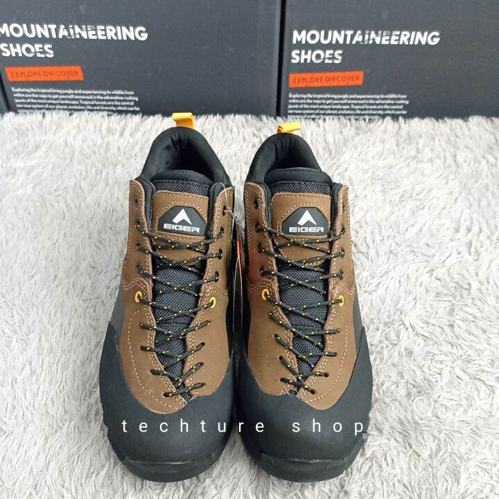 Eiger Anaconda Sepatu Gunung Hiking Treking Vibram Low Cut | Lazada ...