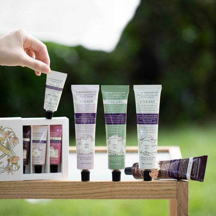 Roopy Runpei Accompany Moisturizing with Hand Cream Men and Women Anti ...