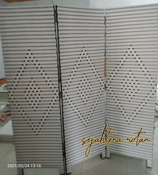 partisi penyekat ruangan rotan sintetis 3 pintu / pembatas ruangan ...
