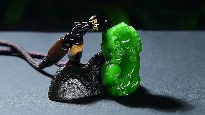 Green Pixiu Stone Necklace Fengsui Pixiu Necklace Mikana Necklace Padre ...