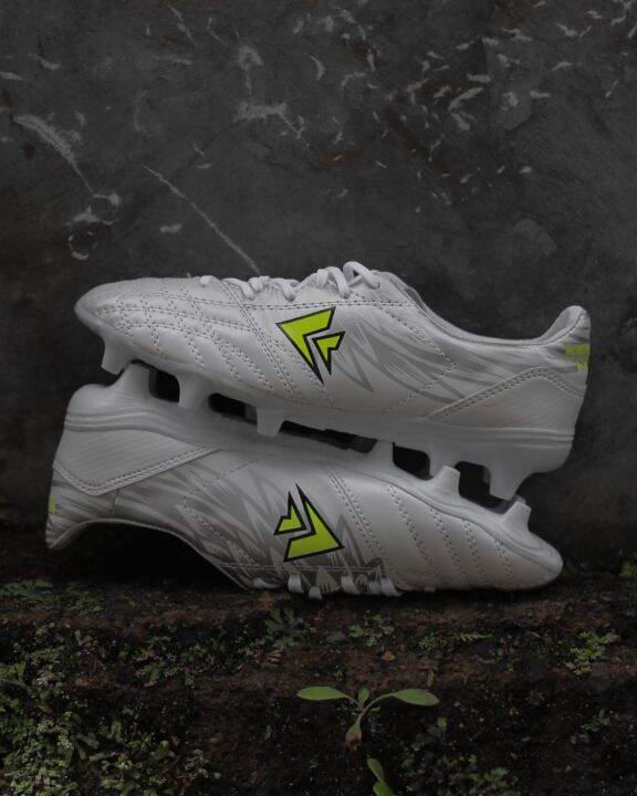 sepatu sepakbola sevspo kempo nl garuda c4 white volt | Lazada Indonesia