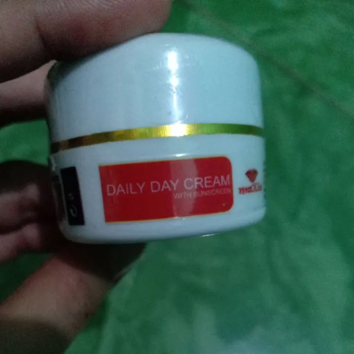 ECER CREAM MAXIE GLOW SKINCARE 100% ORIGINAL BPOM KEMASAN BARU | Lazada ...