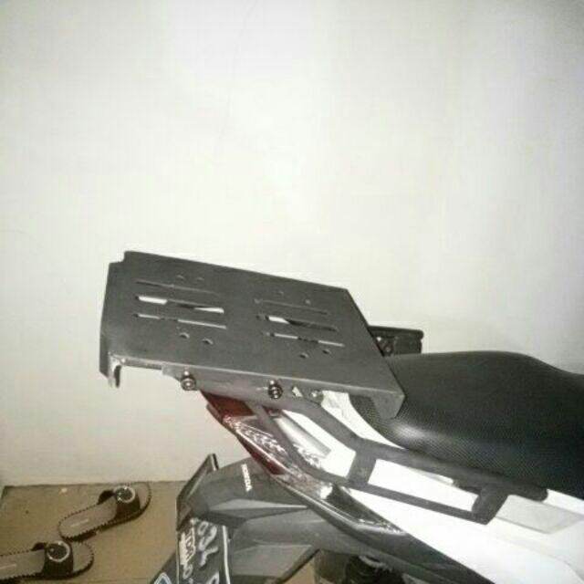 Bracket top box model geser VARIO 125 dan VARIO 150 Monorack Monorak ...