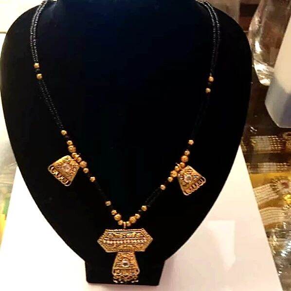 RANTAI LEHER PERKHAWINAN BUDAYA INDIA MANGALSUTRA THALI KODI MANGAL ...