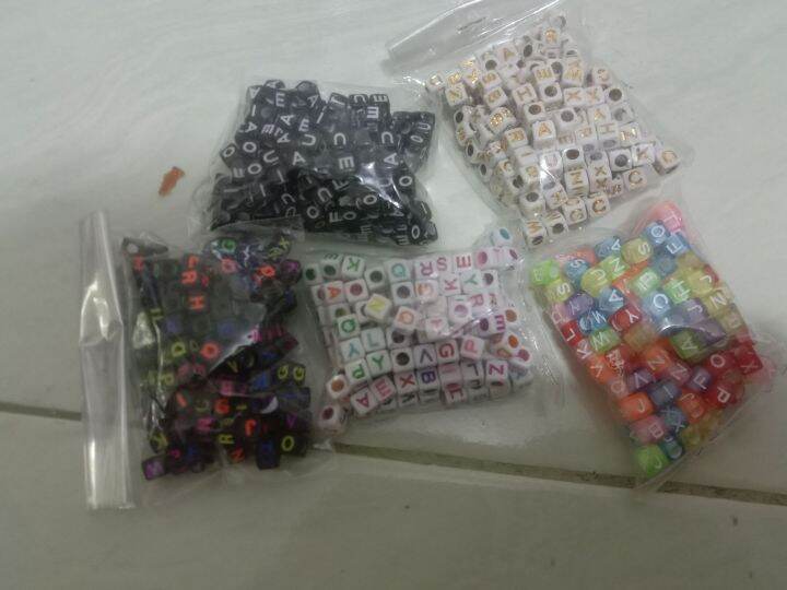 Manik manik / kerajinan tangan kotak dadu huruf-huruf | Lazada Indonesia