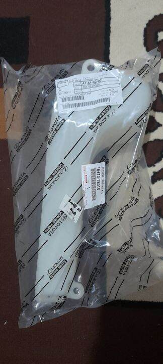 Tabung air cadangan radiator Dyna saurus dan Hino Dutro ori | Lazada ...