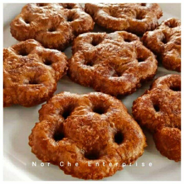 Peneram Bunga Besar Neram Deram Denderam Kuih Tradisional Telinga Manis ...