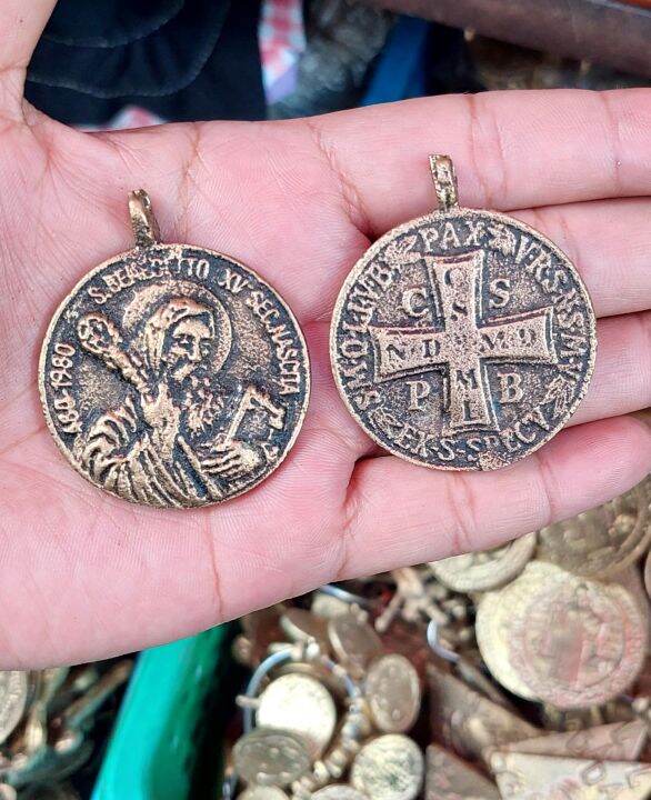 San benito ermitanyo initiman gawa sa tanso gabay at proteksyon | Lazada PH