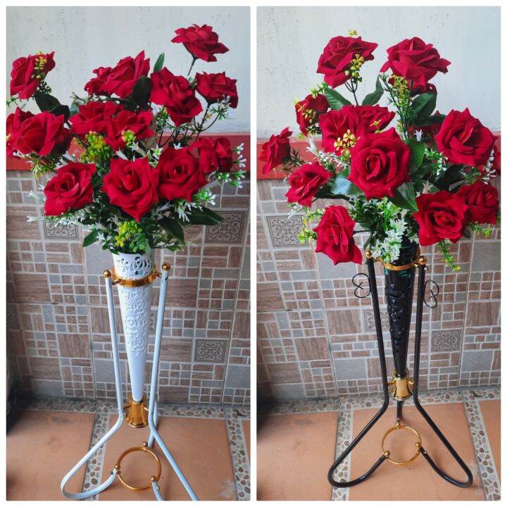 Bunga Pojok ruangan MawarMerah bludru kuntum 18 berikut pot ...