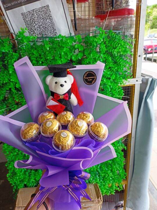 Graduation bouquet with Ferrero Rocher chocolate | Lazada