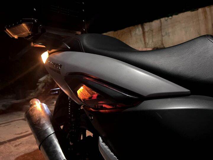 ORIGINAL SEC NMAX V2 AT NMAX V2.1 SIDE VENT WITH SIGNAL LIGHT AND ...