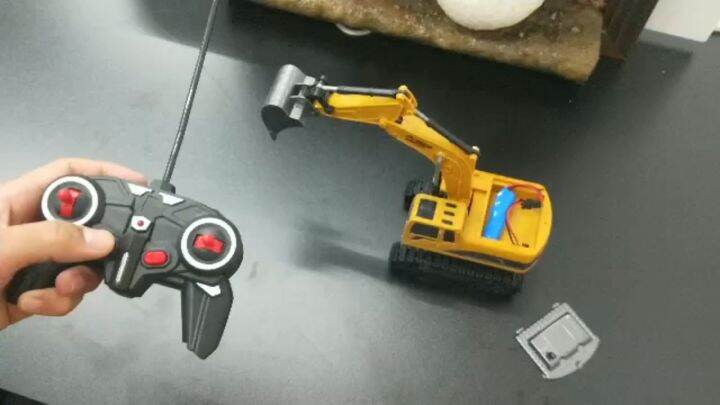 Remote controlled crane tipper excavator toy 2.4Ghz Channel 6 1:24 RC ...