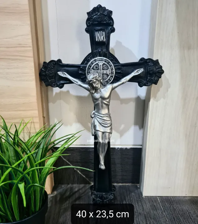Salib Dinding Benediktus Yesus Hitam Silver 40 cn | Lazada Indonesia