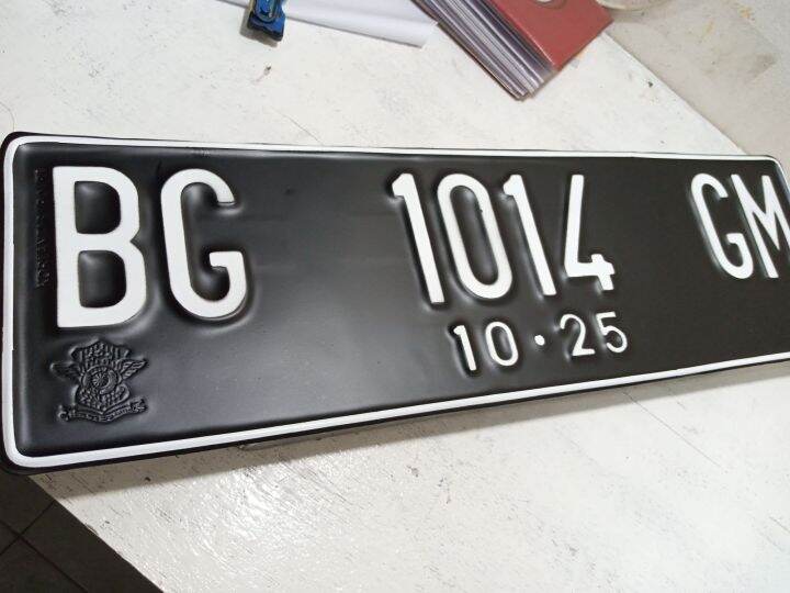 bikin plat nomor mobil standar Samsat, ada cap Logo dan Korlantas polri ...