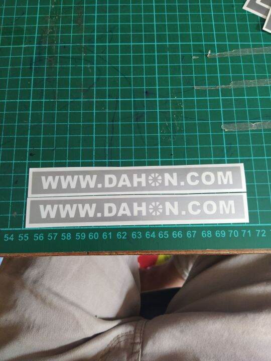 Sticker Cutting Dahon mall tulisan bolong isi 2 pcs | Lazada Indonesia